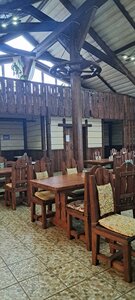 Кафе Берлога (Priozyornaya ulitsa No:3, derevnya Kalganovka), kafe  Saint‑Petersburg ve Leningradskaya oblastından
