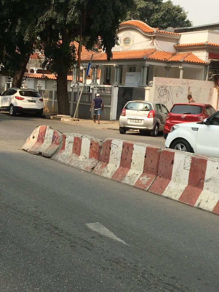 Tıp merkezleri ve klinikler Trabmed Luanda, Loanda, foto