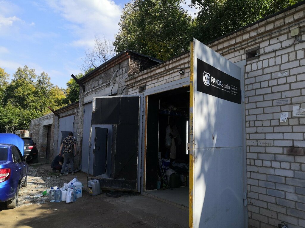 Araç camlarının renklendirilmesi Panda-studio, Ufa, foto