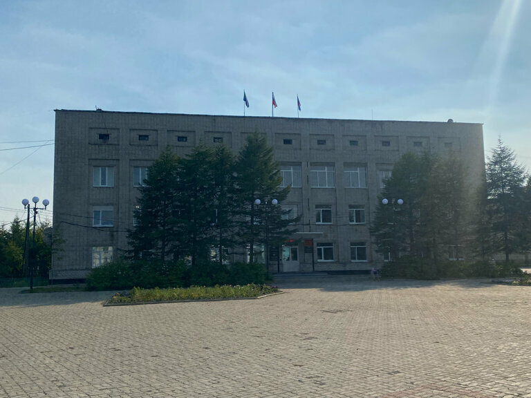 Belediyeler, devlet daireleri Администрация городского поселения рабочий поселок Охотск, Habarovski krayı, foto
