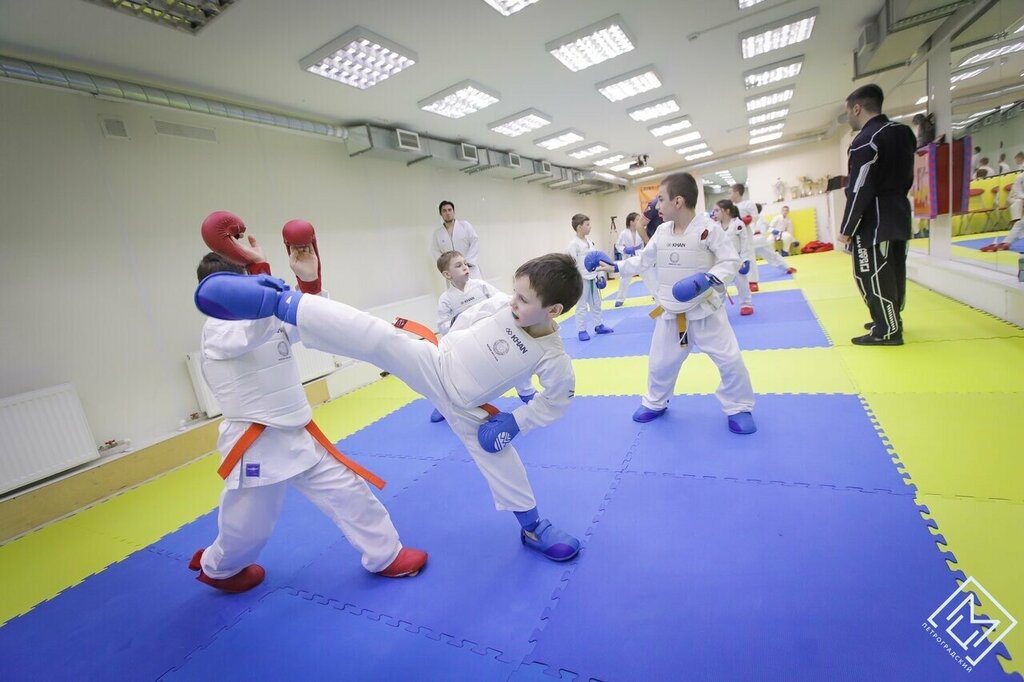 Spor kulüpleri Klub karate Mir, Saint‑Petersburg, foto