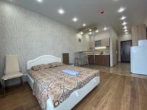 Kemcomfort (ulitsa Michurina No:58к3, Kemerovo), otel  Kemerovo'dan