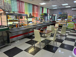 Империя кафе (ulitsa 40 let Oktyabrya No:48), kafe  Zaozerniy'den