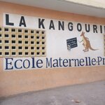 Kangourine School Group (Rue I14 No:203, La commune Attécoubé), i̇lkokul  Abican'dan
