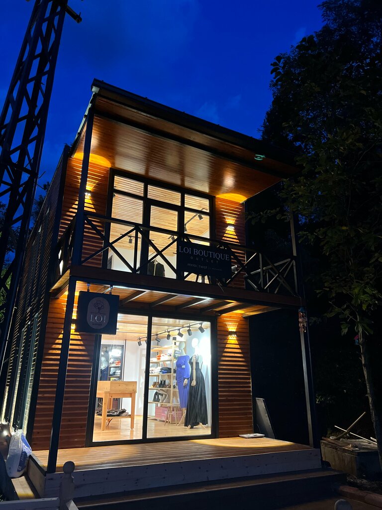 Giyim mağazası Loi De Boutique, Kemalpaşa, foto