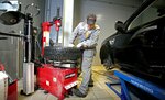 Шиномонтаж (ulitsa Lenina No:189, rabochiy posyolok Samoylovka), oto lastik tamiri  Saratovskaya oblastından