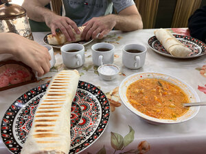 У Бородача (Magistralnaya ulitsa No:30Б, posyolok Zimovniki), kafe  Rostovskaya oblastından