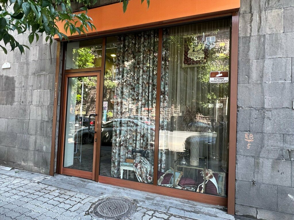 Perde ve korniş üreticileri Lidia Decor, Erivan, foto