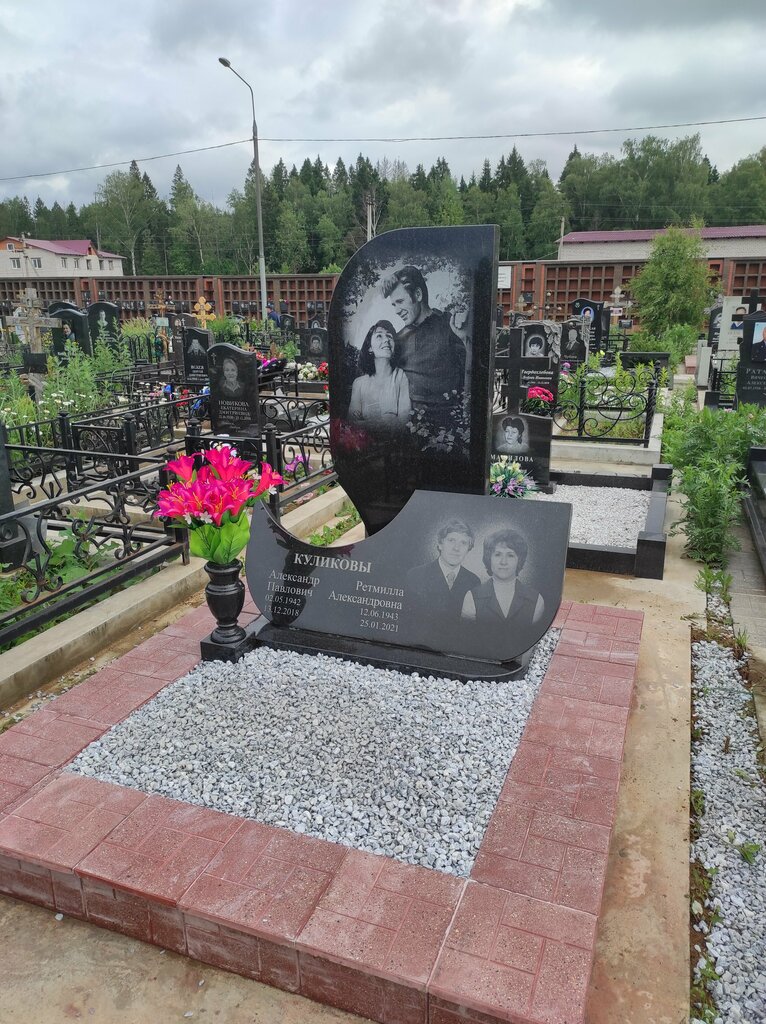 Heykel ve mezarlık taşı üreticileri Exkluziv Stone, Moskova, foto