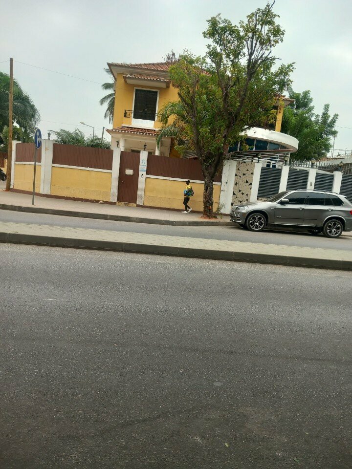 Eğitim merkezleri Fundação Universitária Iberoamericana, Loanda, foto
