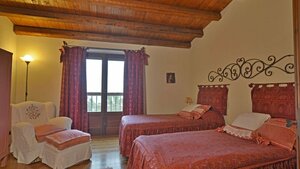 Villa Il Ciliegio (Sicily, Palermo, Via Roma), otel  Cefalù'dan