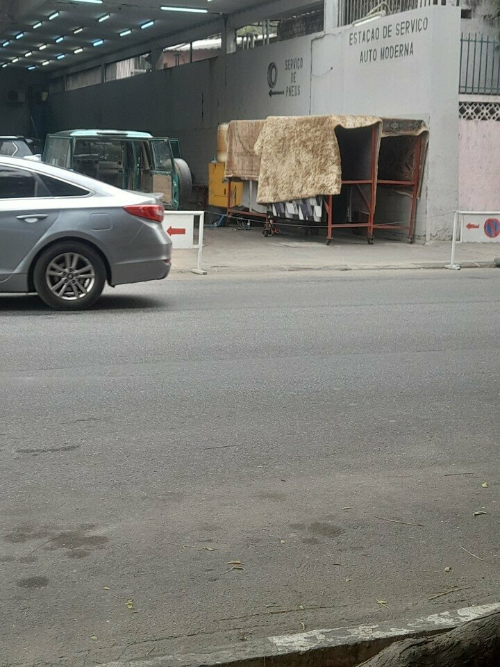 Garajlar Auto Moderna, Loanda, foto