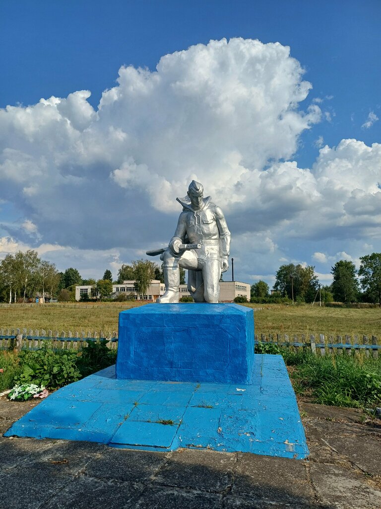 Anıt, heykel Памятник ВОВ, Gomelskaya oblastı, foto