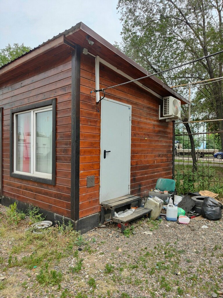 Otomobil satış galerileri Металлург, Krasnoyarsk, foto