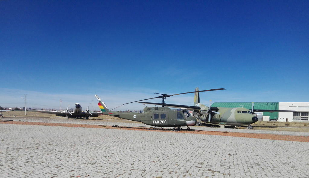 Müzeler ve sanat galerileri Aerospace Museum of the Bolivian Air Force, El Alto, foto