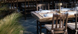Manici Çiftlik (Çanakkale, Ayvacık, İlyasfakı Köyü), restoran  Ayvacık'tan