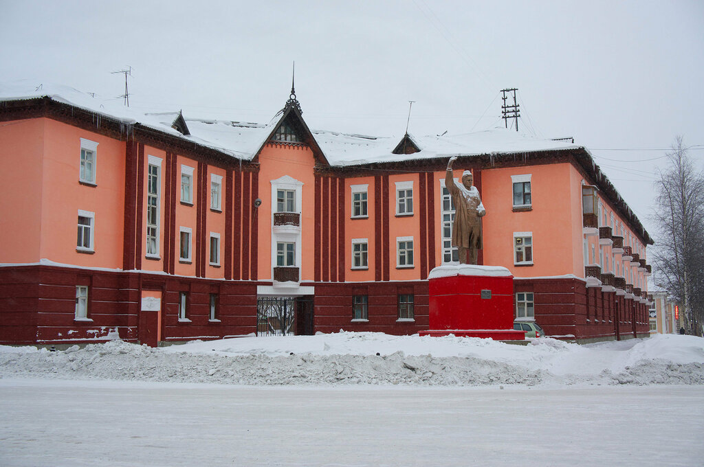 Anıt, heykel С.М. Киров, Inta, foto