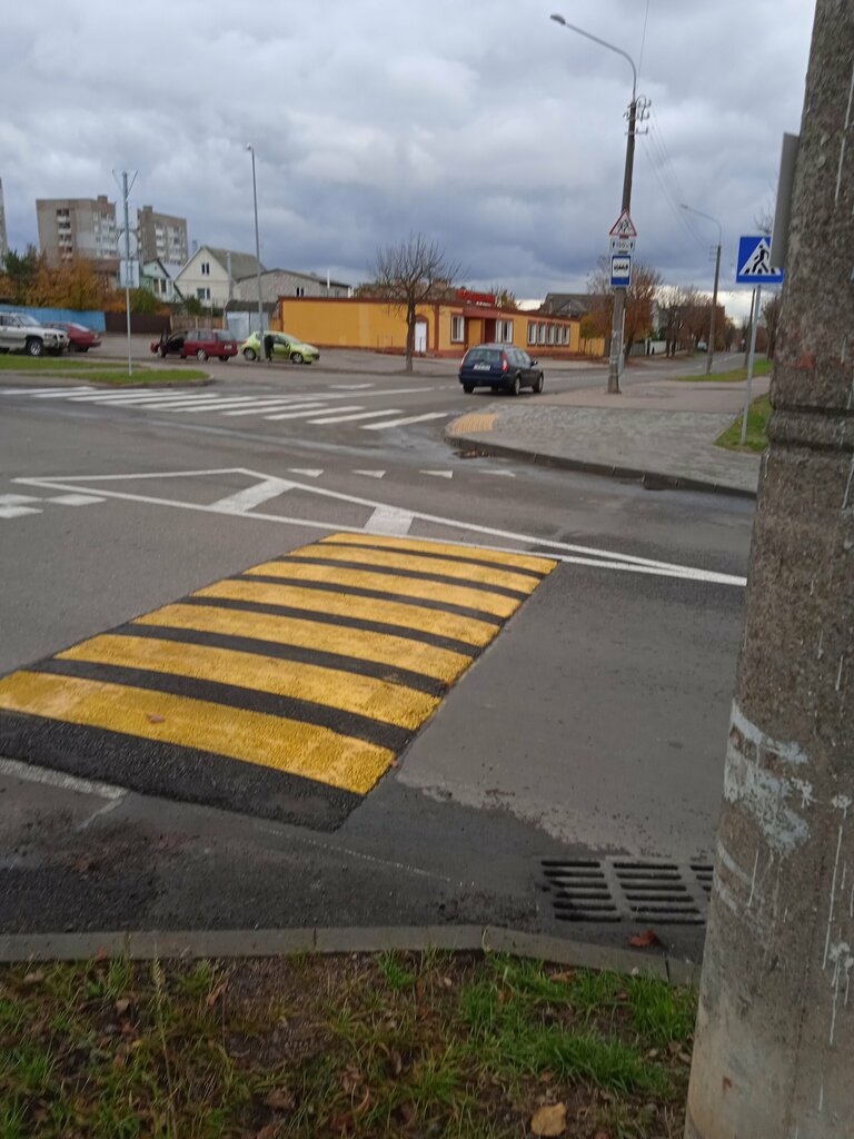Toplu taşıma durağı Pawnochny pasiolak, Minsk, foto