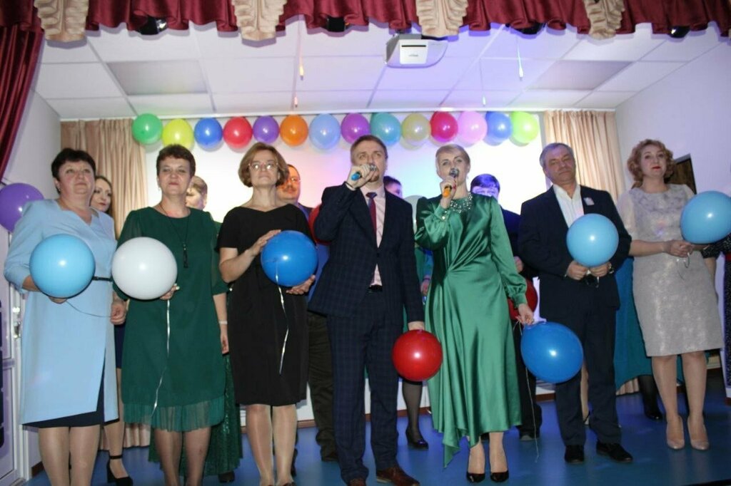 Ortaokul Mokrovskaya shkola, Mou, Kalujskaya oblastı, foto
