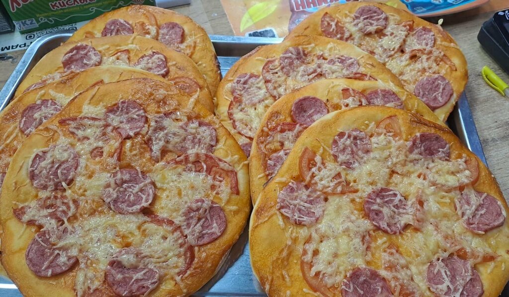 Pasta, şekerleme ve tatlı Damdi’nan, Kostanay eyaleti, foto