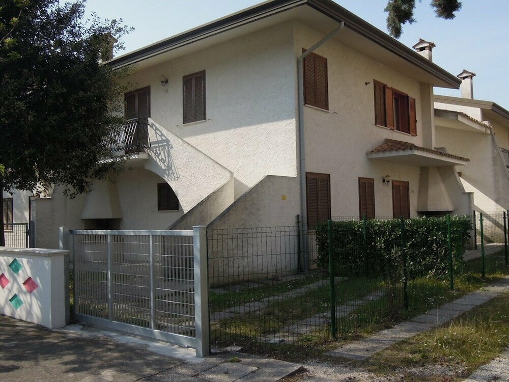 Kısa süreli konaklama Apartment in Villa With Private Garden by Beahostrentals, Dünya, foto