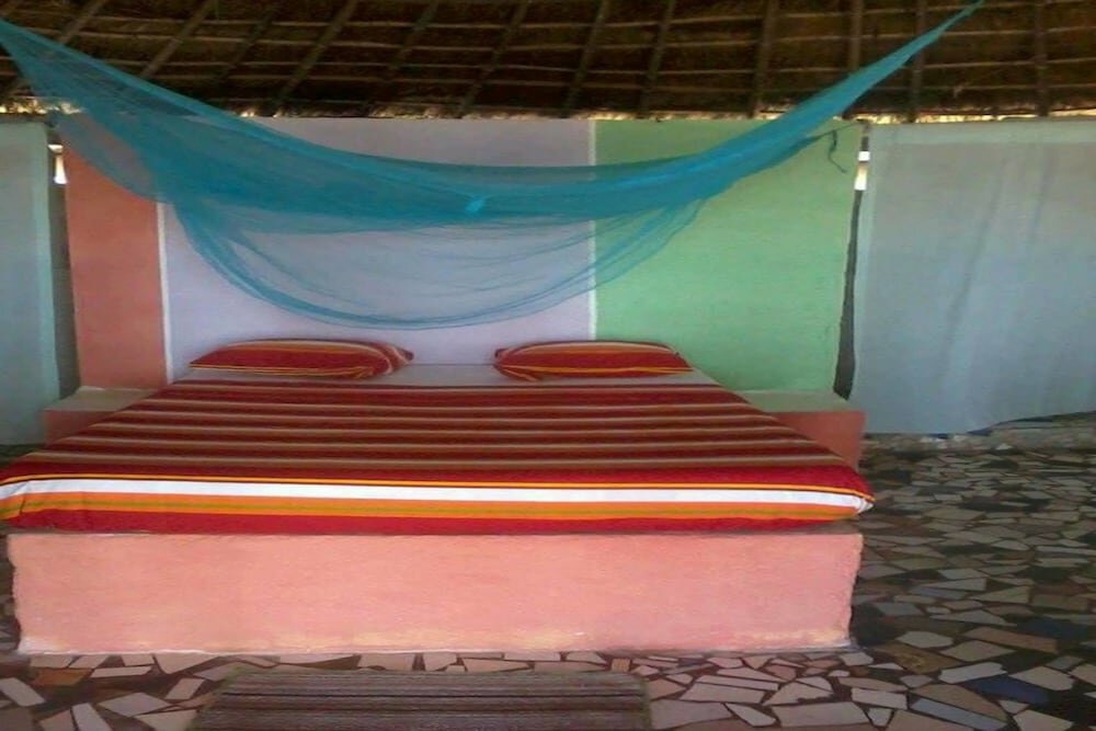 Otel Hôtel Campement Chez Laura, , foto