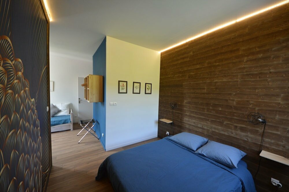 Otel J&g House, , foto