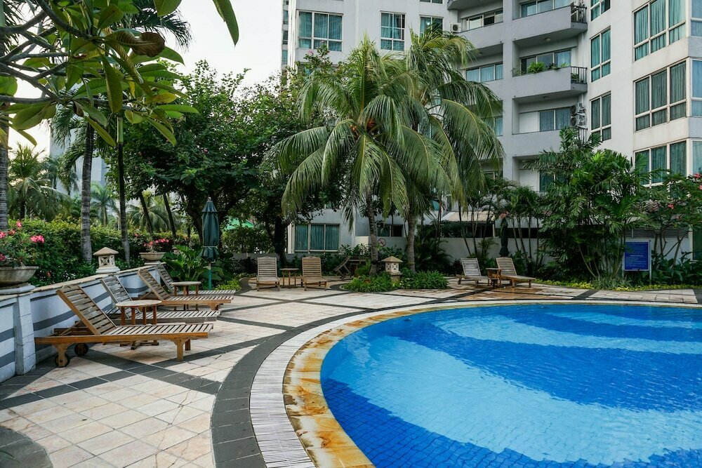 Otel Clean and Tidy 2br at Puri Casablanca Apartment, Cakarta, foto