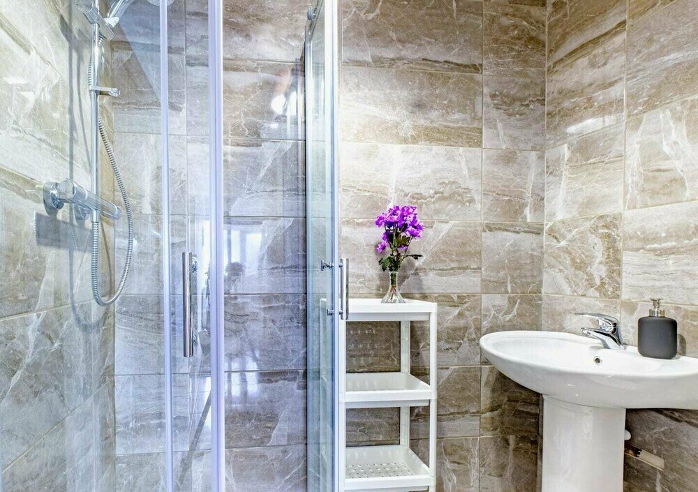 Otel Karah Suites - Bristol Filton, İngiltere, foto