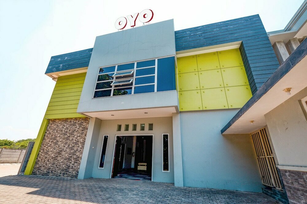 Otel Sunshine Hostel by Oyo Rooms, Semarang, foto
