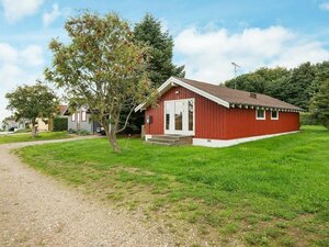 6 Person Holiday Home in Bjert (Southern Denmark, Kolding Kommune, Kystvej, 64), otel  Güney Danimarka'dan