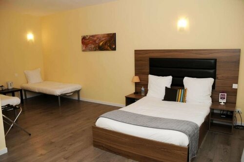 Otel Kyriad Direct Morez, , foto