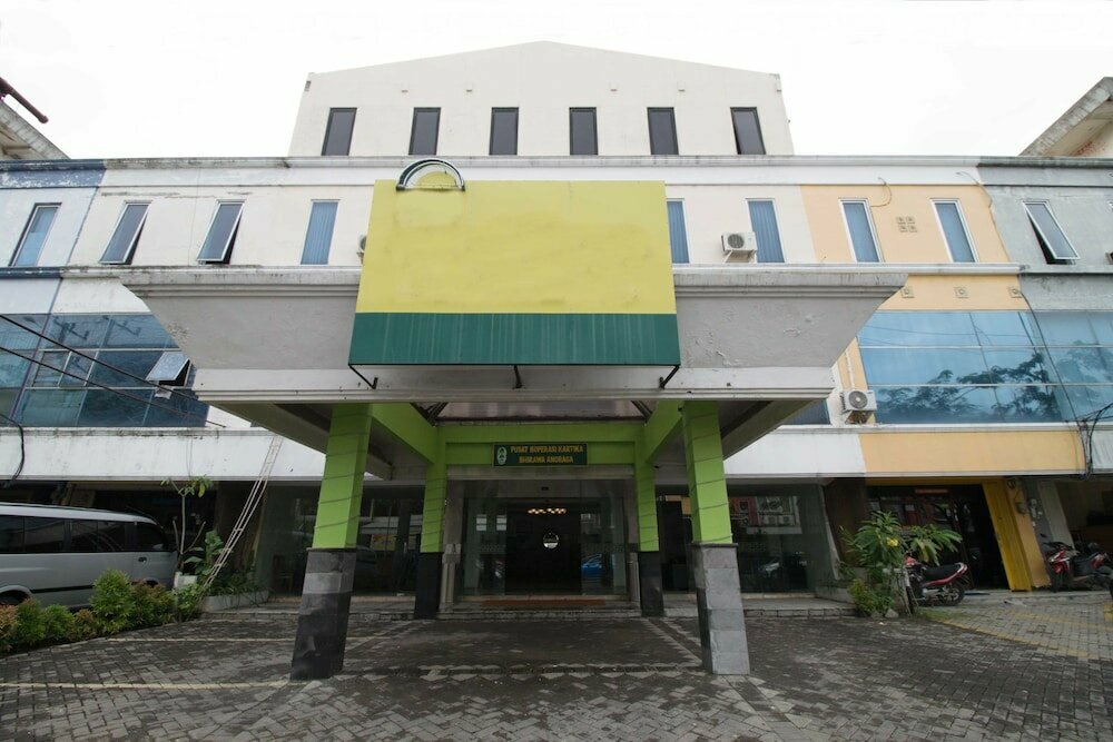 Otel RedDoorz near Rungkut Industry, Surabaya, foto