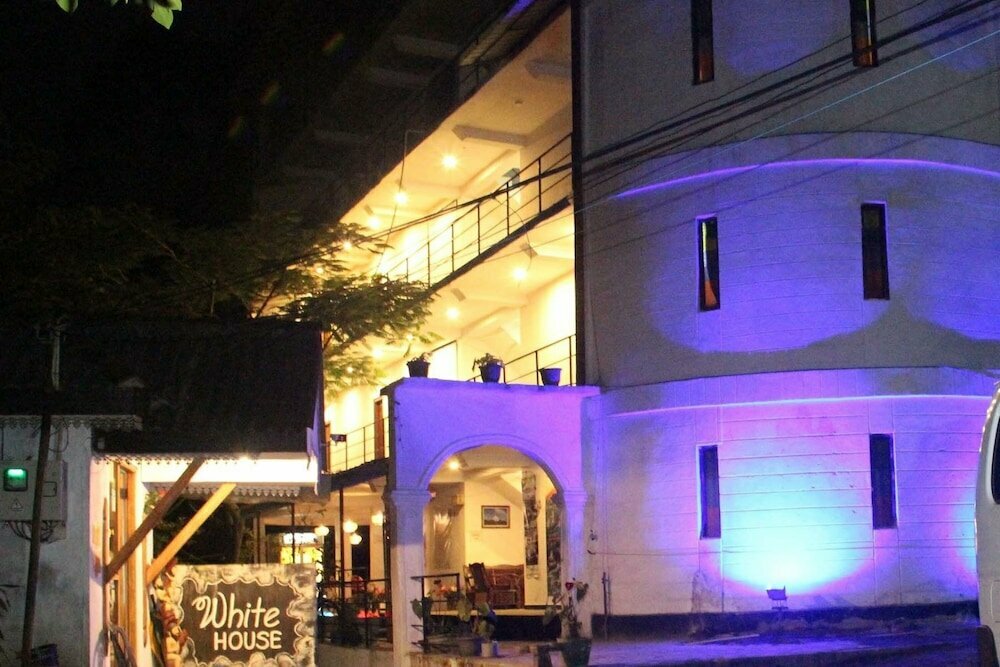 Otel White House Adam's Peak, , foto