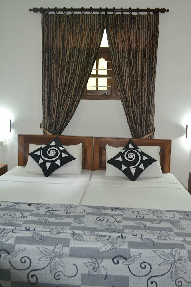 Otel Sigiri Holiday Inn, , foto