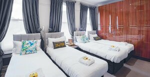 The Gillygate Gathering - Sleeps Up To 16 - City Centre (England, York), otel  York'tan
