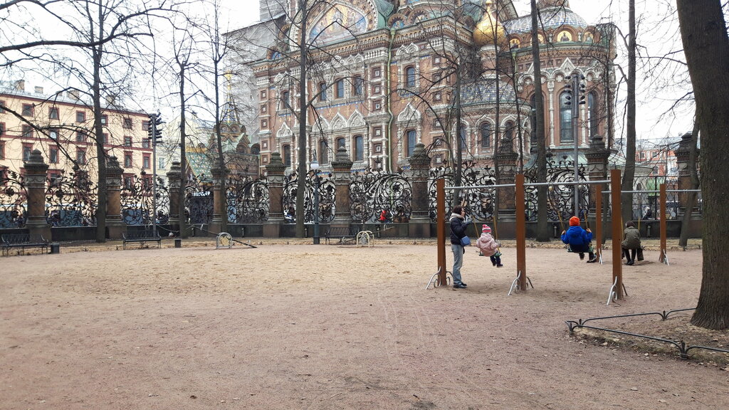 Oyun alanı Playground, Saint‑Petersburg, foto