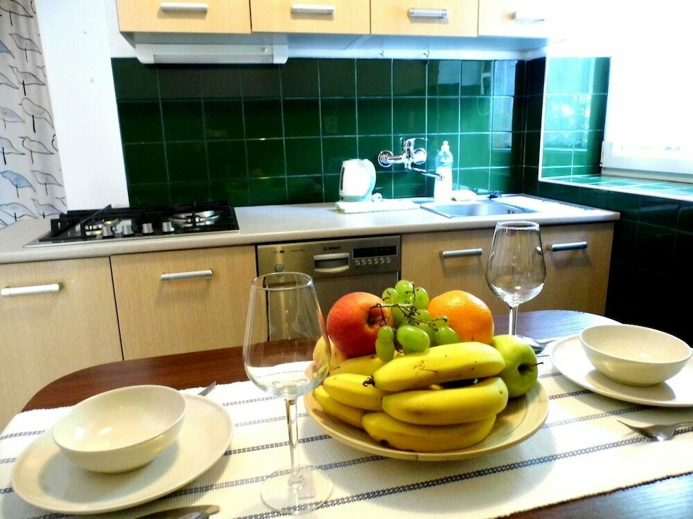 Otel Fukas Apartments - Anenska, Bratislava, foto