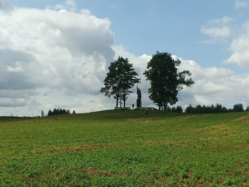 Anıt, heykel Мемориал павшим воинам, Vitebskaya oblastı, foto