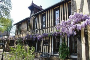 Home saint Jacques (Normandie, Departеment Eure, Arrondissement d'Évreux, Conches-en-Ouche, Rue Sainte Foy, 12), otel