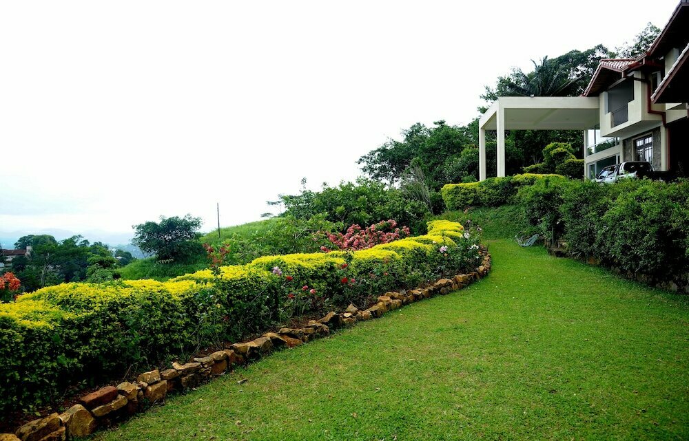 Otel The Kandyan Villa, Kandy, foto