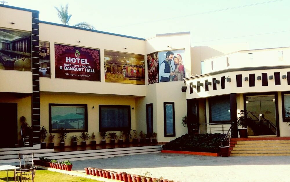 Otel Hotel Executive Lodges, Bahavalpur, foto