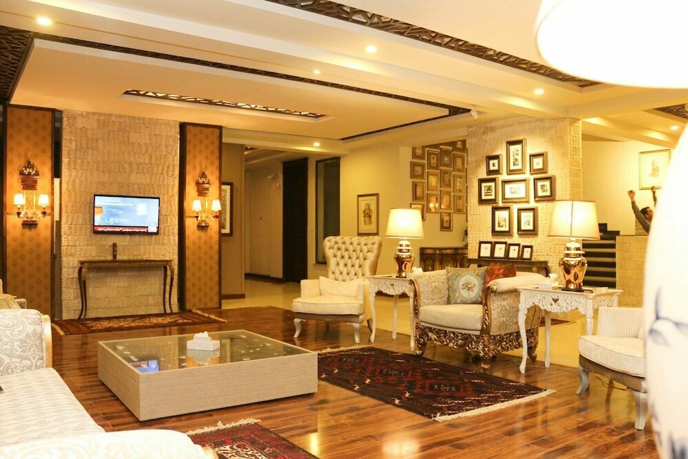 Otel Shelton's Rezidor Swat, , foto