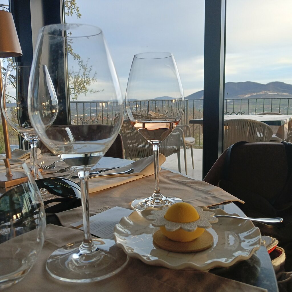 Gece kulüpleri Restoran Tarpoš, Dünya, foto