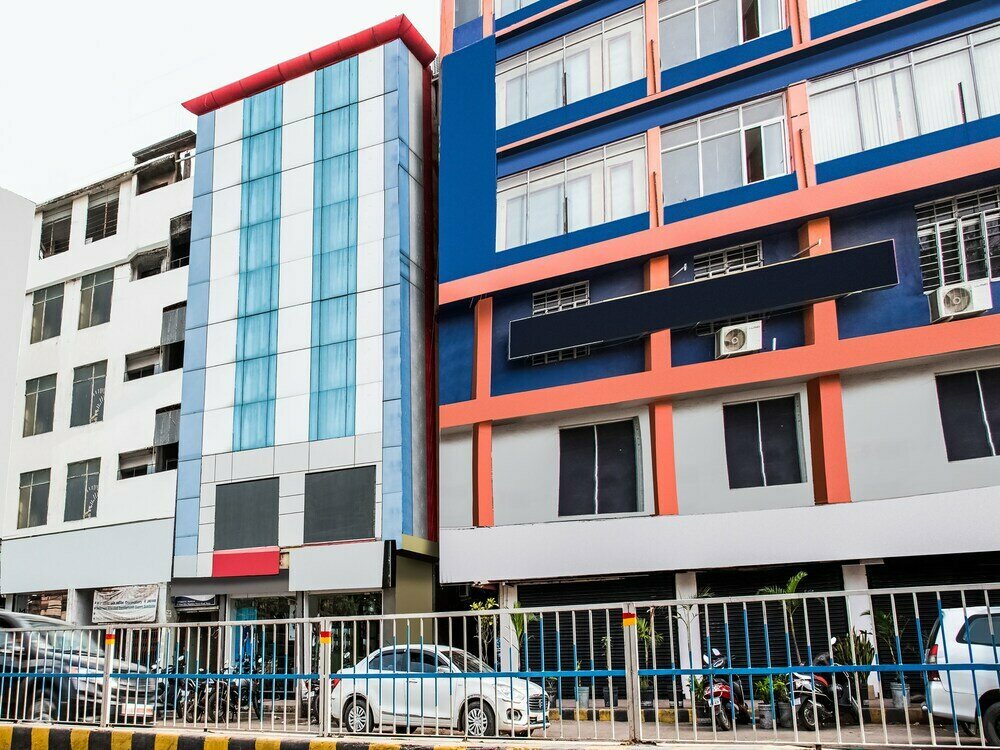 Otel Oyo 29179 The Biztel, Patna, foto
