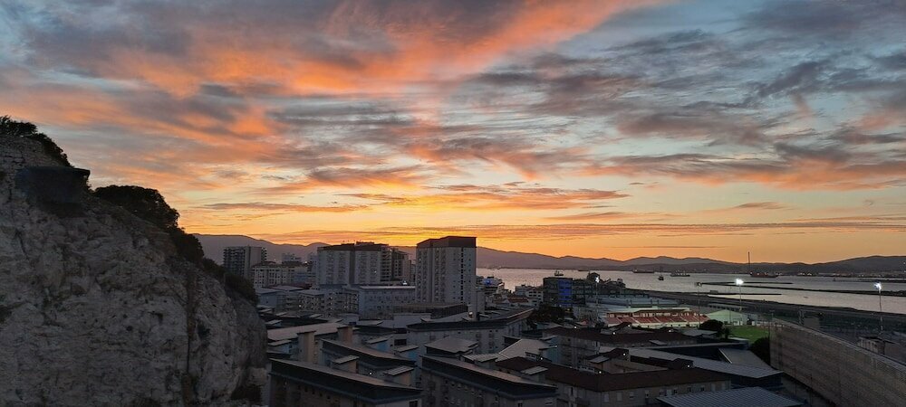 Otel Beautiful Studio in Gibraltar - E1 Suites & SPA, Dünya, foto
