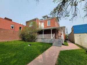 Stone House Kenora (225 Main Street South,Kenora,Ontario P9N 1T3,), otel  Kenora'dan