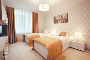 Familion ApartHotel (strada Cojocarilor No:18), otel  Kişinev'den