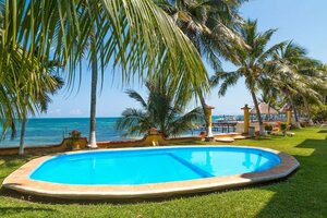 Peaceful & Confortable Oceanfront Studio (Quintana Roo, Cancun, Avenida Puerto Cancún), otel  Quintana Roo Eyaleti'nden