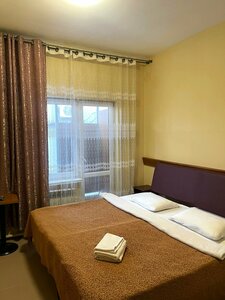 Avrora (Raiymbek Avenue No:212А/7, Almaty), otel  Almatı'dan